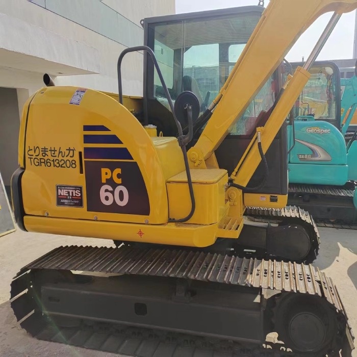 KOMATSU PC60-8