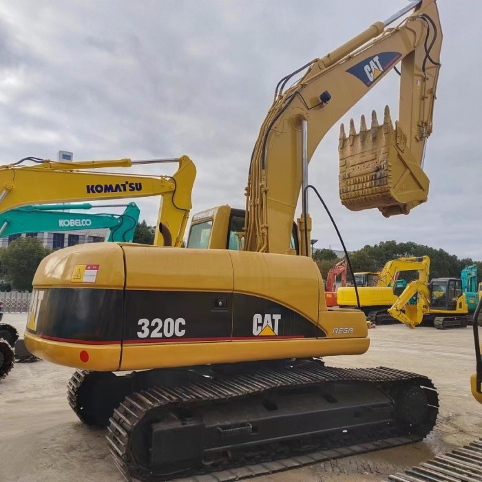 CATERPILLAR 320C crawler excavator